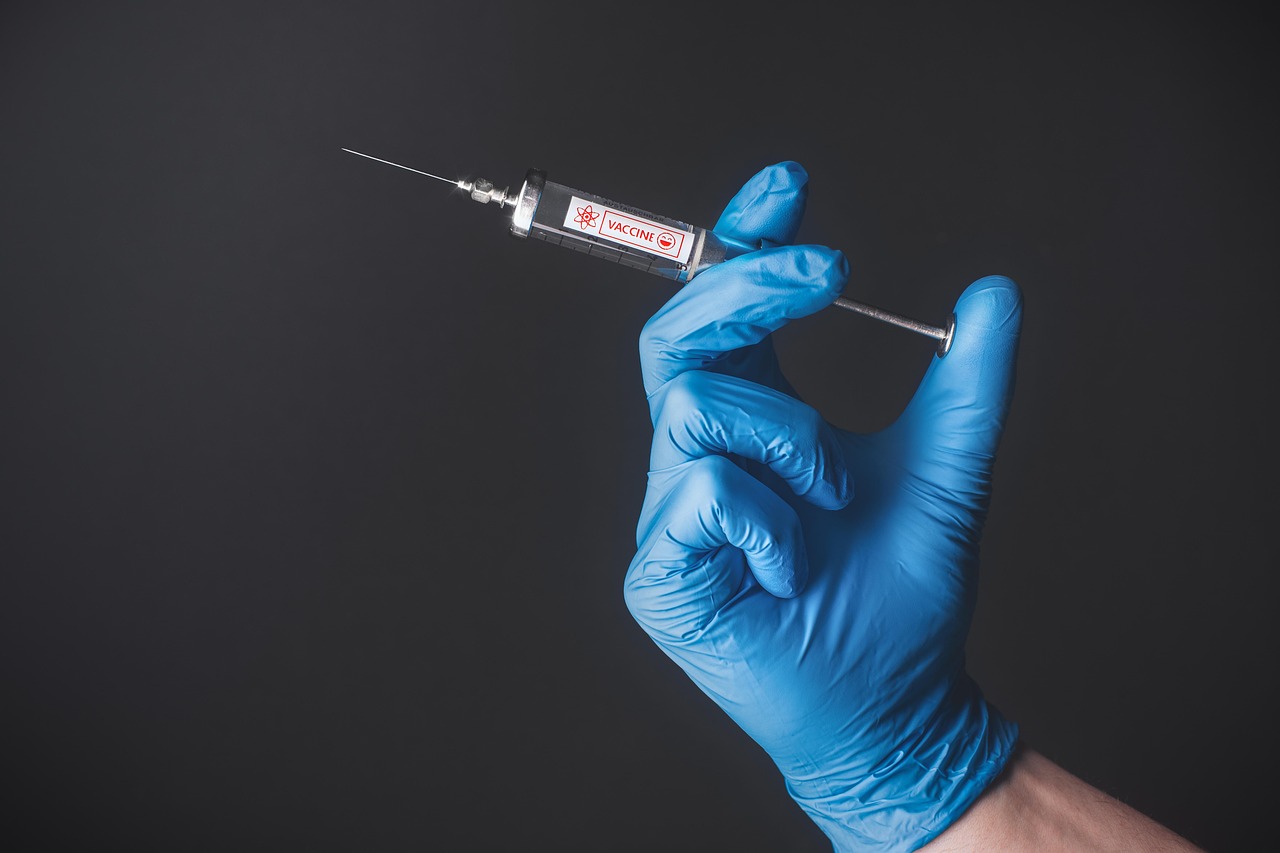 Microneedle Vaccine Offers Hope for Global Immunization | Earth And The ...