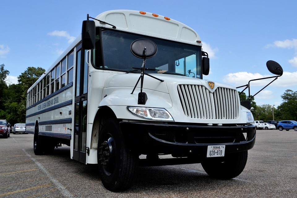 The bus that's bringing lung cancer screening to your doorstep | Cancer