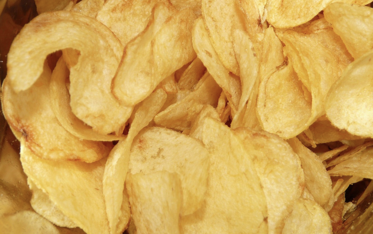 How Diet & The Gut Microbiome Intersect to Boost Cancer | Microbiology