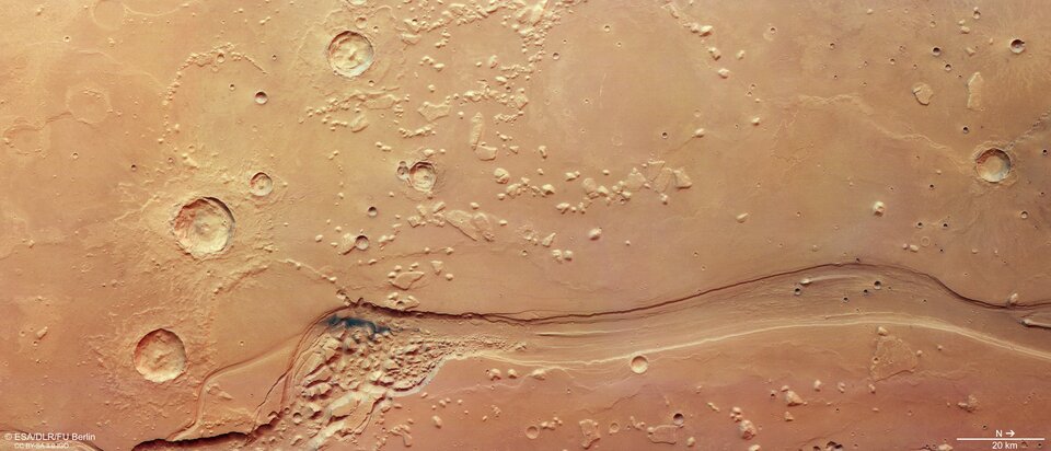 Ancient Martian valley holds major clues to a past ocean | Space