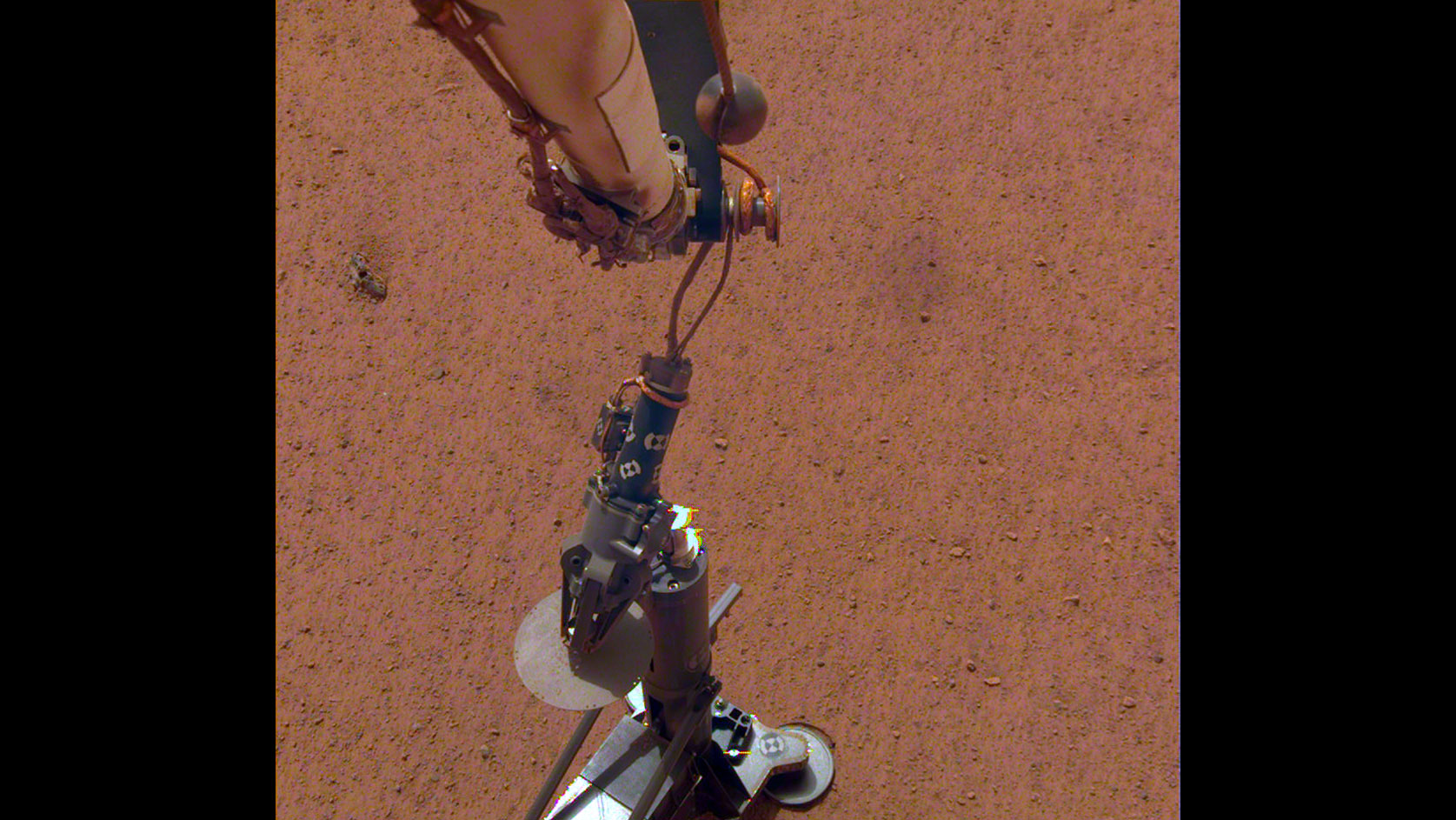 Heat Probe On NASA's InSight Lander Halts Digging Amid Unexpected ...