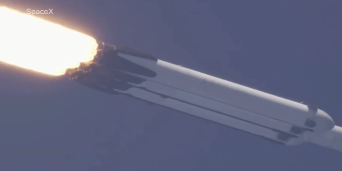 SpaceX's Falcon Heavy Successfully Delivers First Commercial Payload to ...