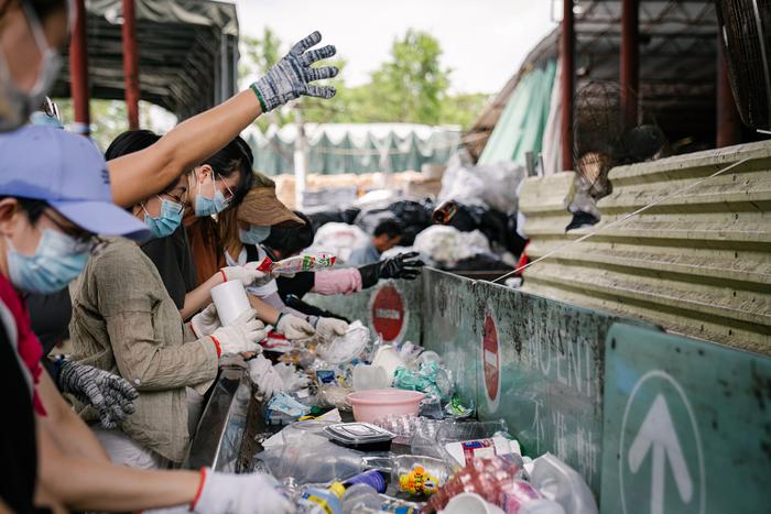 Toxic Chemicals in Recycled Plastics: A Global Menace Revealed | Earth ...